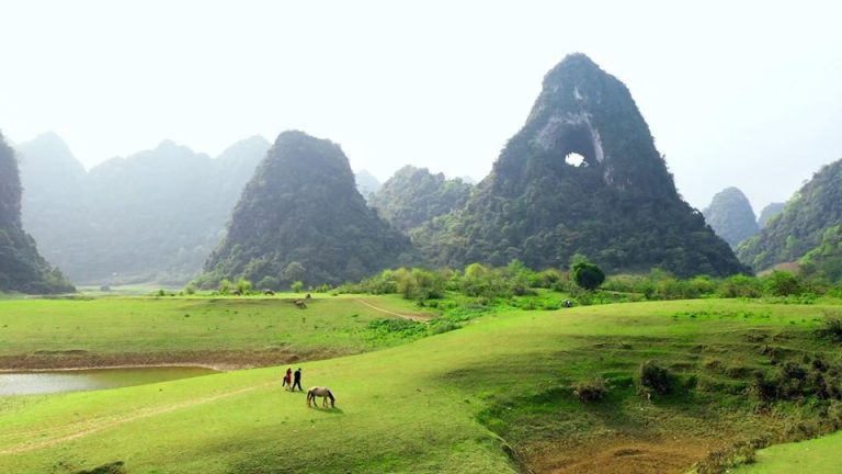 Montagne Nui Thung - Montagne de l'œil d'ange et lac Thang Hen - Guide ...